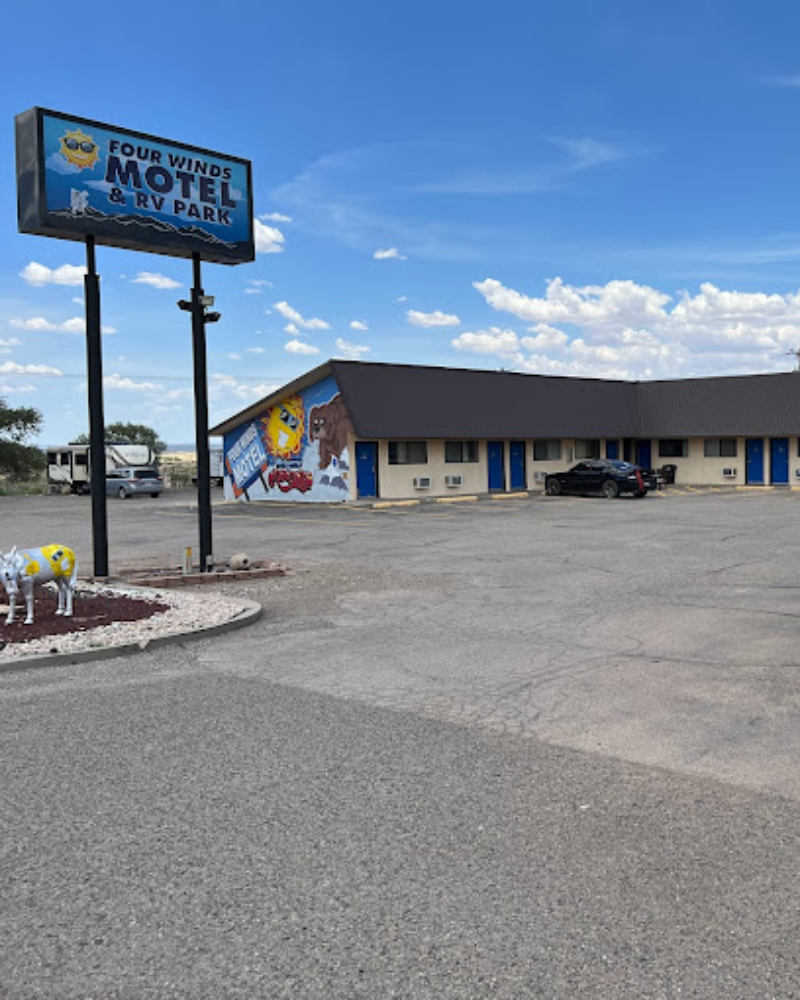 Four Winds Motel & RV Park