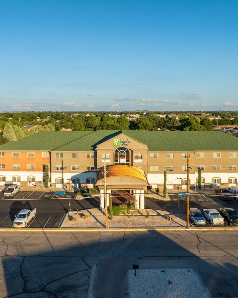 Holiday Inn Express & Suites Carlsbad